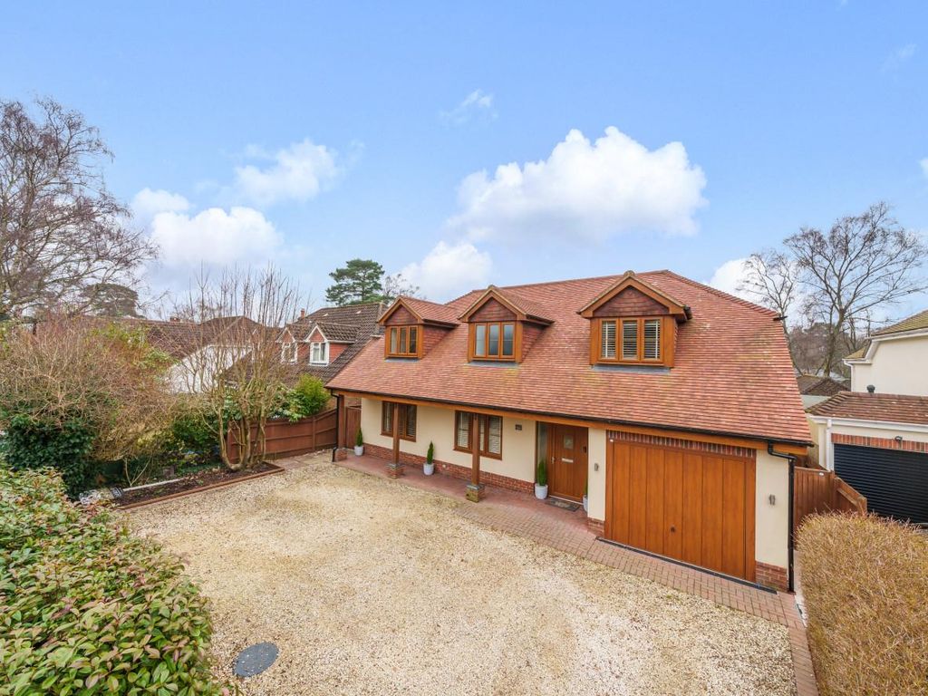 4 bed detached house for sale in Western Road, Hiltingbury, Chandler's ...