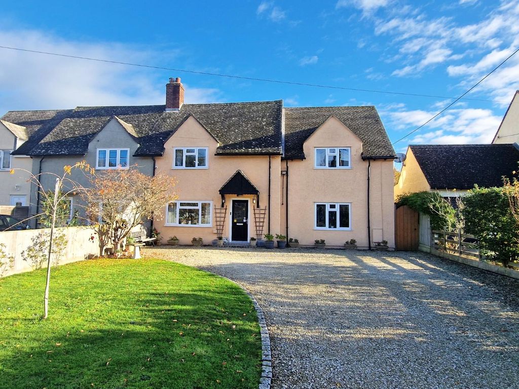 5 bed semi-detached house for sale in Bignell View, Chesterton ...