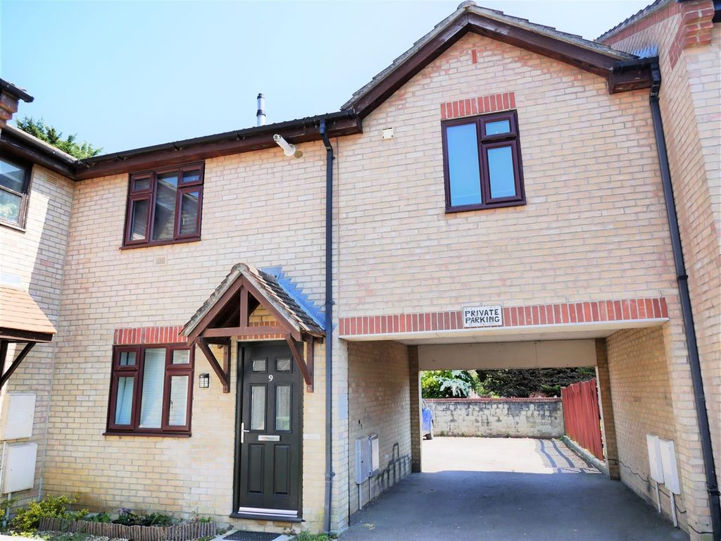 3 bed terraced house for sale in Campion Close, Calne SN11 - Zoopla
