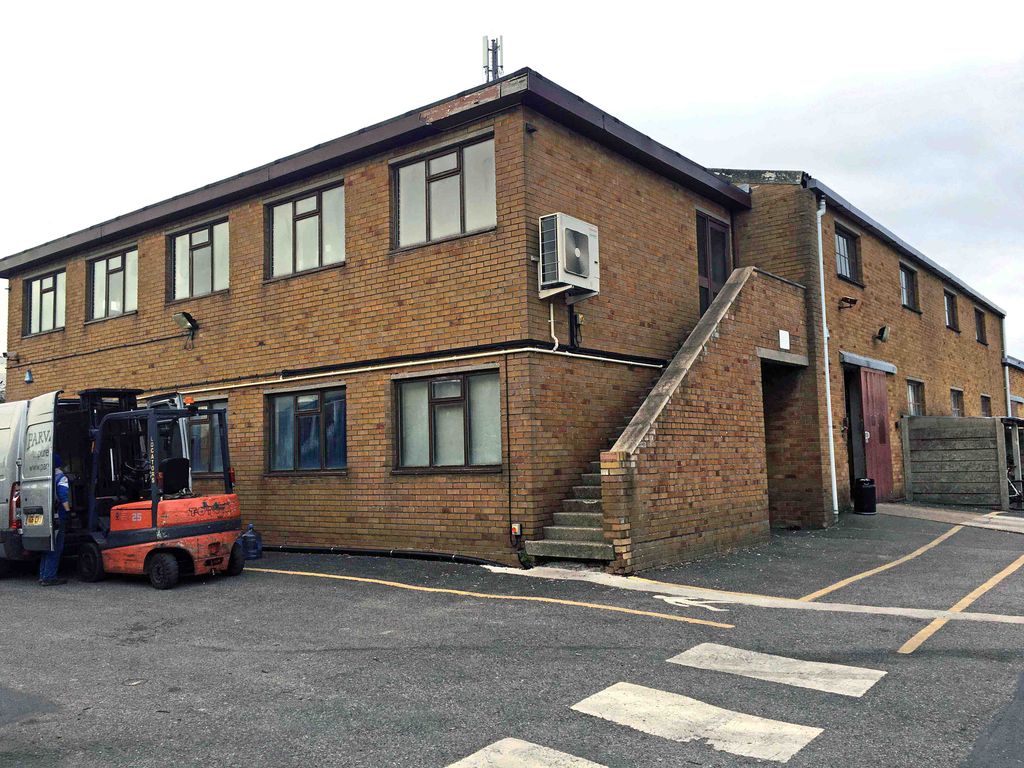 Industrial to let in Wallisdown Road, Bournemouth BH11, £360,000 pa ...