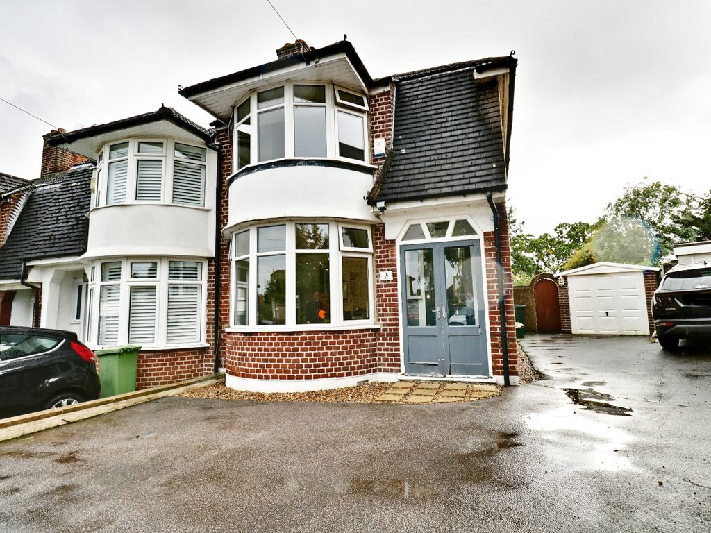 2 Bed End Terrace House For Sale In Barham Close Chislehurst Kent Br7