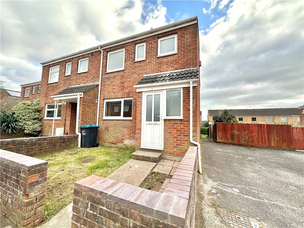 3 Bed End Terrace House For Sale In Puddletown Crescent Poole Dorset