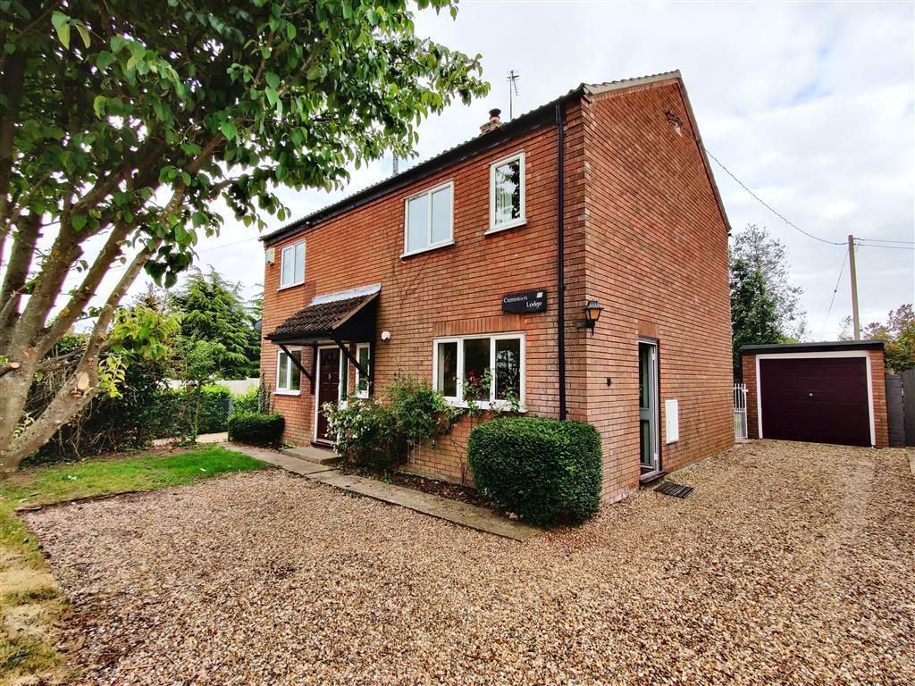 4 bed detached house to rent in The Street, Ringland, Norwich NR8 - Zoopla