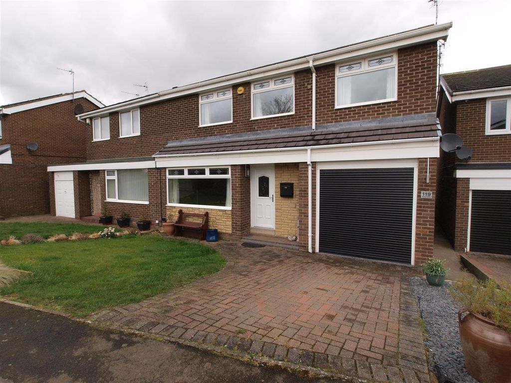 4 Bed Semi Detached House For Sale In Newlyn Drive Cramlington Ne23