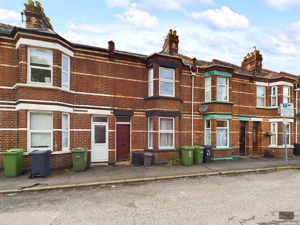 3 bed property to rent in King Edward Street, Exeter EX4, £1,560 pcm ...