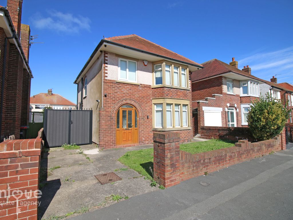 3 Bed Detached House For Sale In Lancaster Gate Fleetwood Fy7 £
