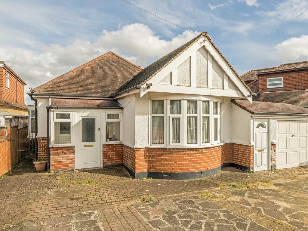3 bed bungalow for sale in Parkside Crescent, Berrylands, Surbiton KT5 ...