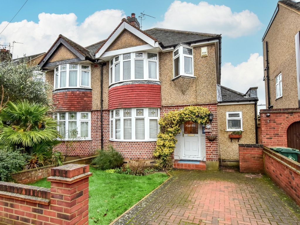3 bed semi-detached house for sale in Links Way, Croxley Green WD3, £ ...