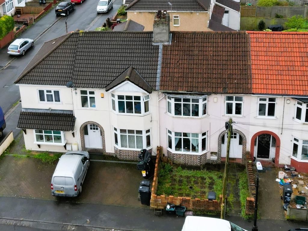 2 Bed Flat For Sale In Boston Road Horfield Bristol Bs7 £170 000