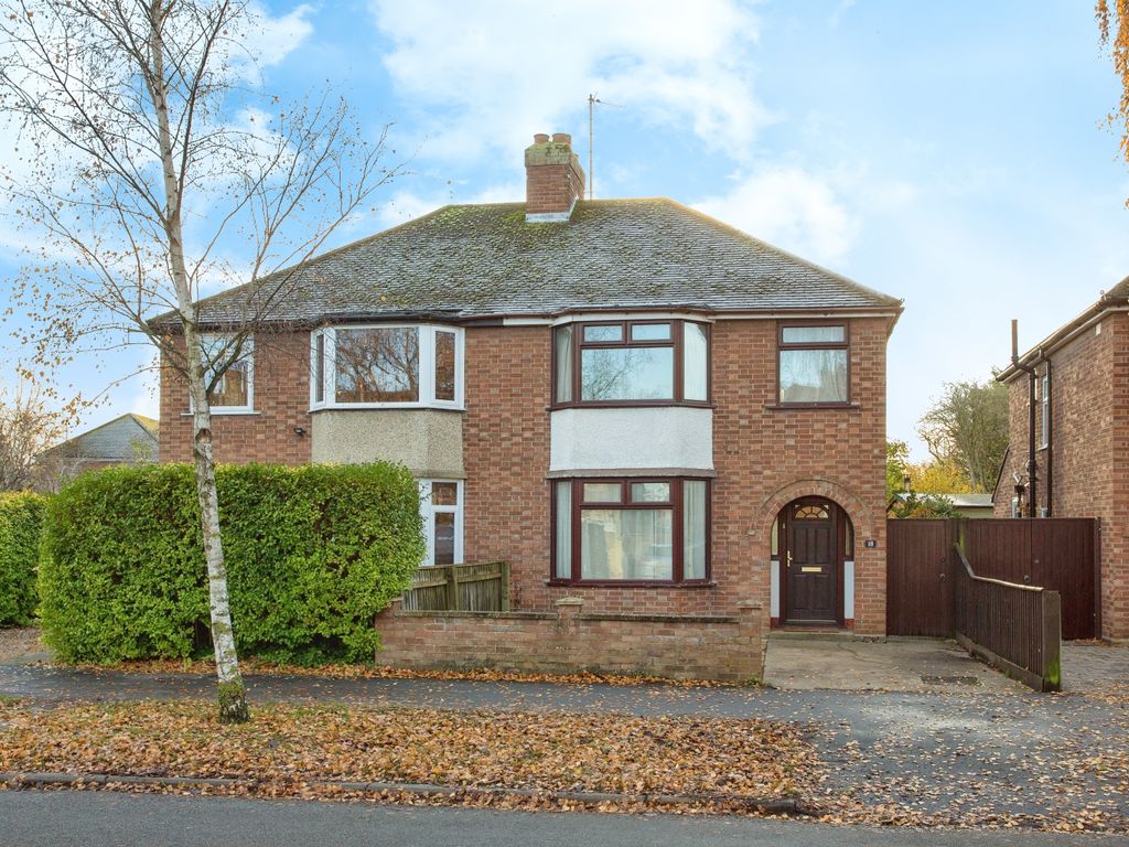 3 Bed Semi Detached House For Sale In Birdwood Road Cambridge