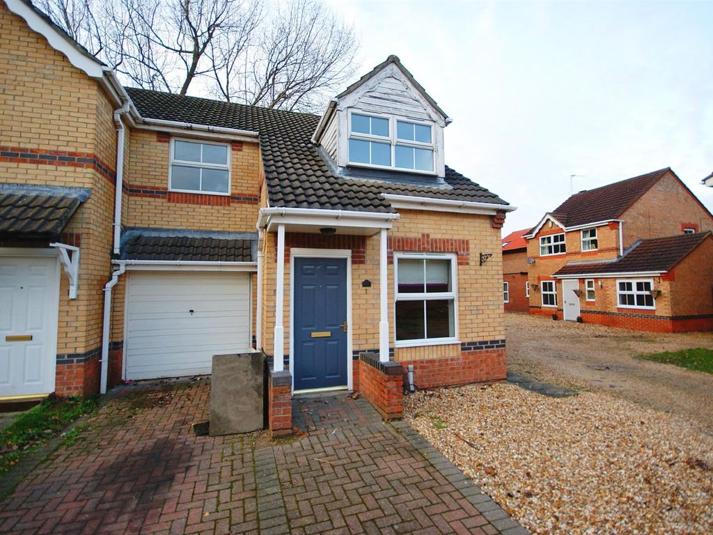 3 Bed Semi Detached House To Rent In Primrose Close North Hykeham