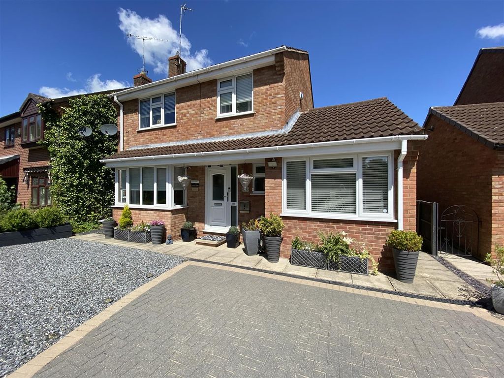 4 bed detached house for sale in Field Close, Littlethorpe, Leicester ...