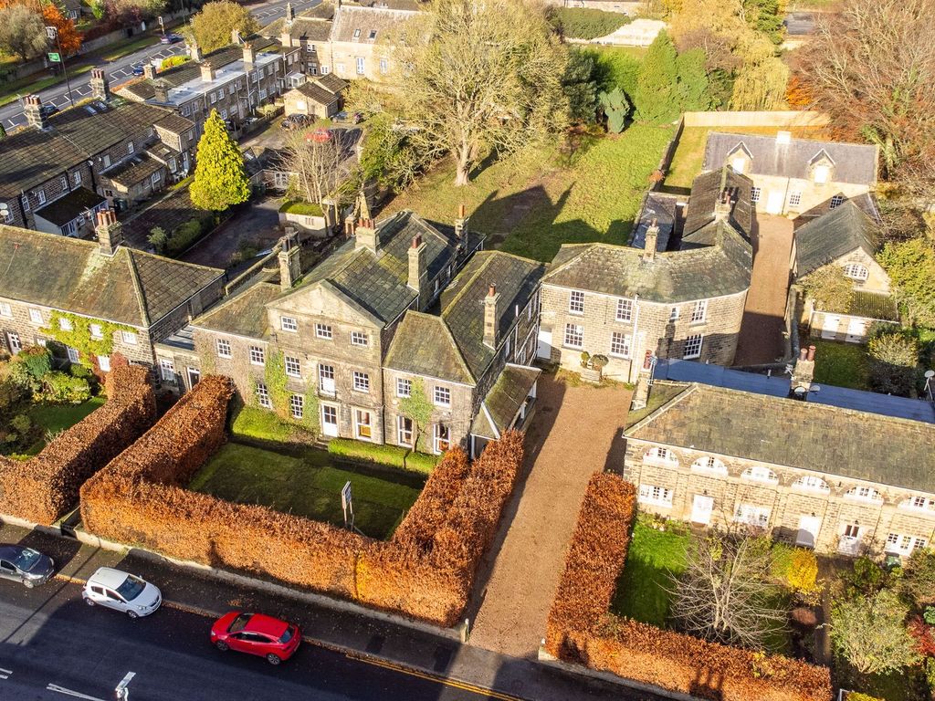 9 bed link-detached house for sale in The Avenue, Leeds LS17, £ ...