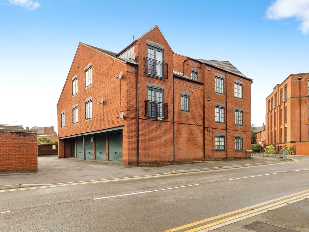 3 bed flat for sale in Nottingham Road, Daybrook, Nottingham NG5, £ ...