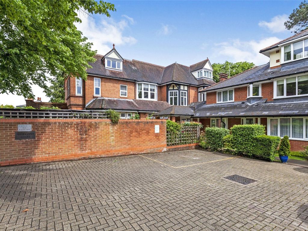 2 bed flat for sale in East Road, Maidenhead SL6 - Zoopla