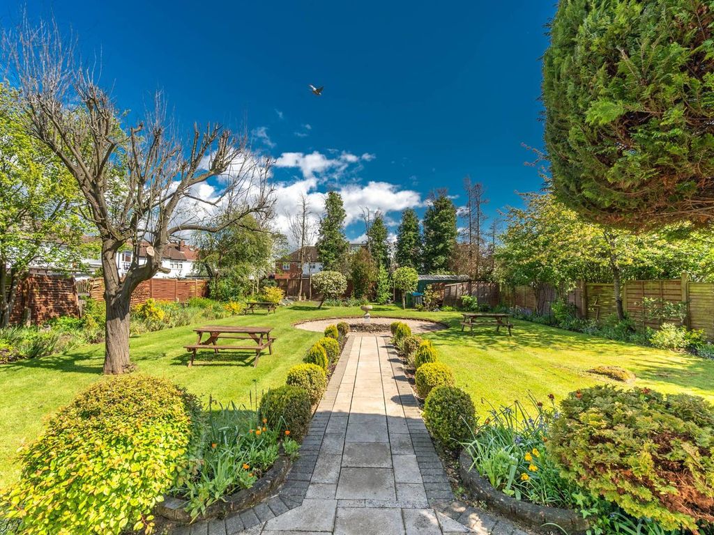 4 bed detached house for sale in Preston Hill, Preston, Harrow HA3, £ ...