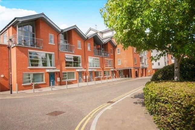 3 bed flat to rent in Rotary Way, Colchester CO3, £1,450 pcm - Zoopla