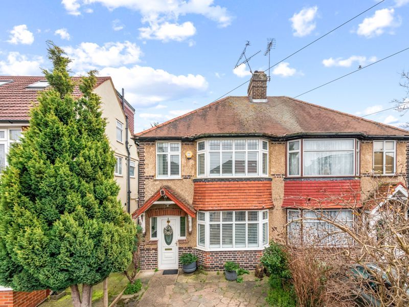 4 Bed Semi Detached House For Sale In Bulstrode Gardens Hounslow Tw3