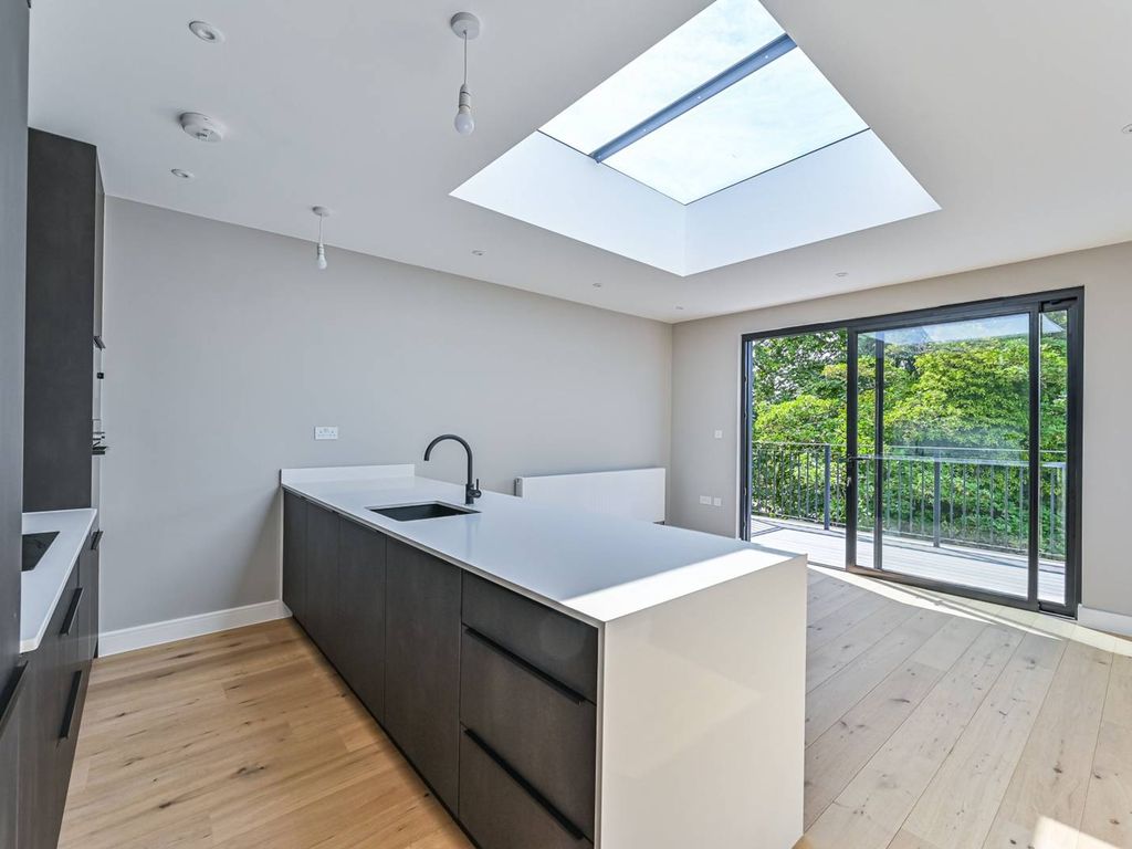 New home, 2 bed flat for sale in Laurel Court, Croydon, South Croydon ...