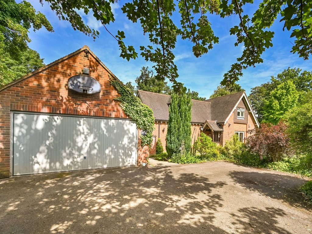 5 bed detached house for sale in Henley Road, Maidenhead SL6, £ ...