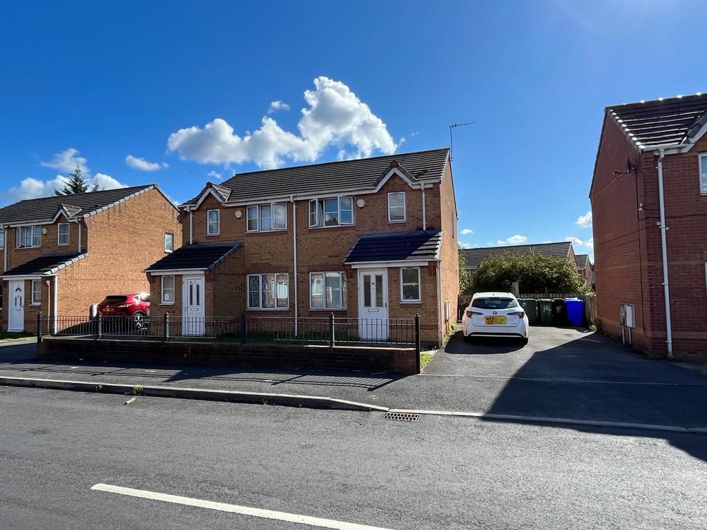 3 Bed Semi Detached House For Sale In Addenbrook Road Cheetwood