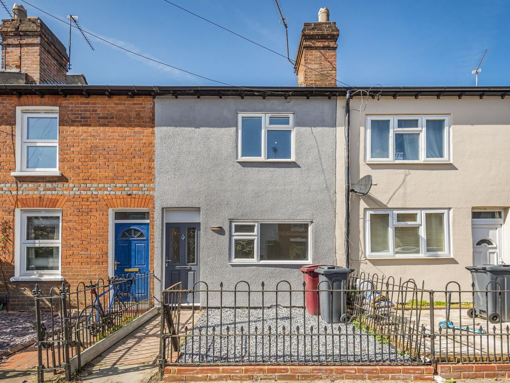 3 Bed Terraced House For Sale In Granby Gardens Reading Berkshire Rg1