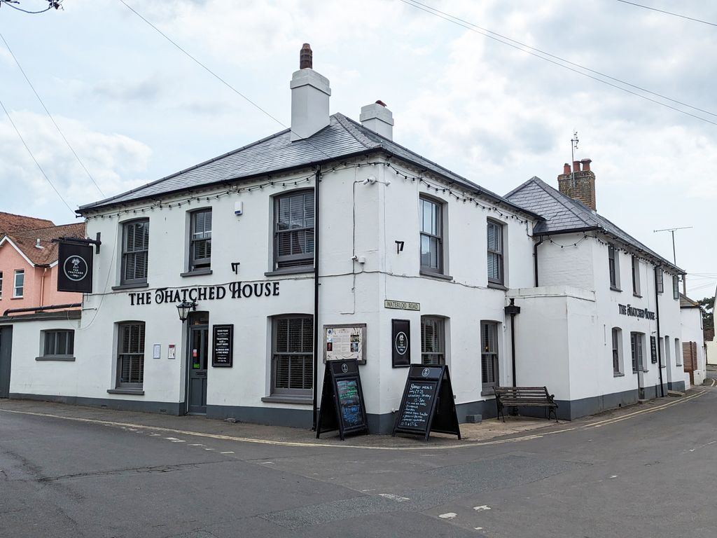 Pub/bar to let in Limmer Lane, Bognor Regis PO22, £45,000 pa - Zoopla