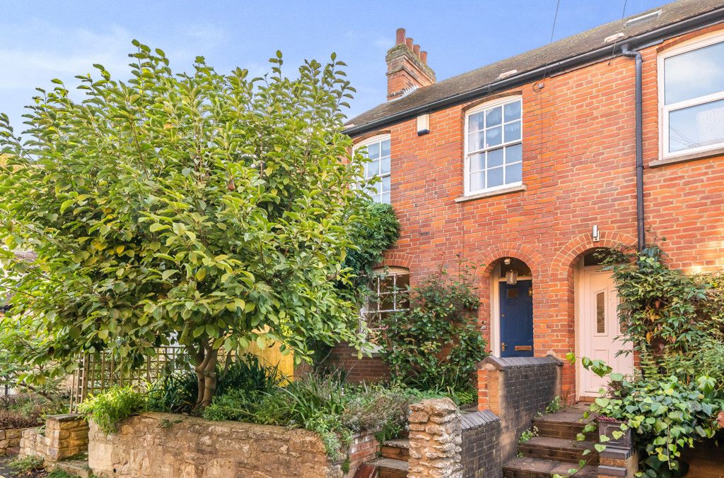 2 Bed Semi Detached House For Sale In St Andrews Lane Headington