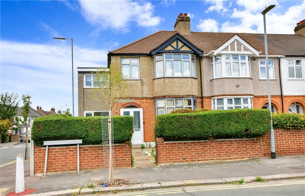 4 Bed End Terrace House For Sale In Pemberton Gardens Chadwell Heath