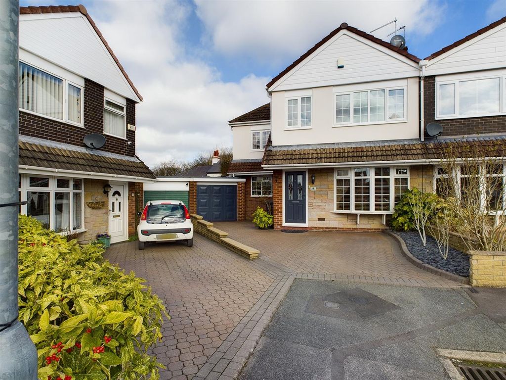 3 bed property for sale in Preece Close, Hyde SK14, £315,000 - Zoopla