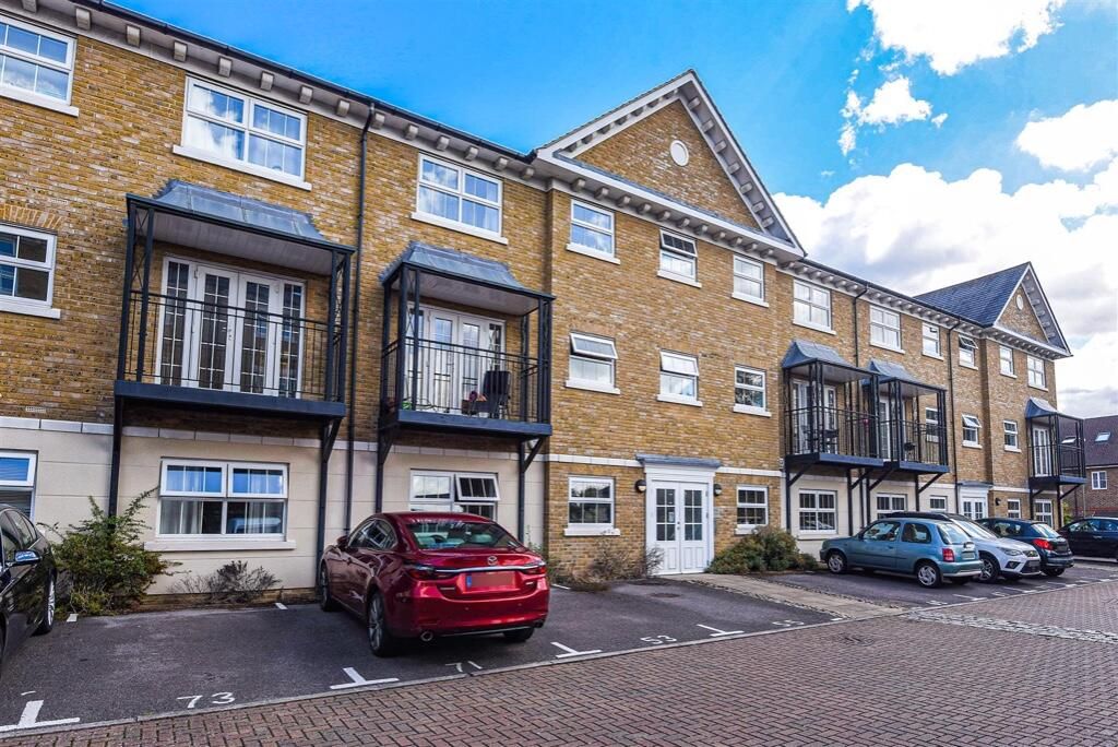 2 bed flat for sale in Reliance Way, Oxford OX4 - Zoopla