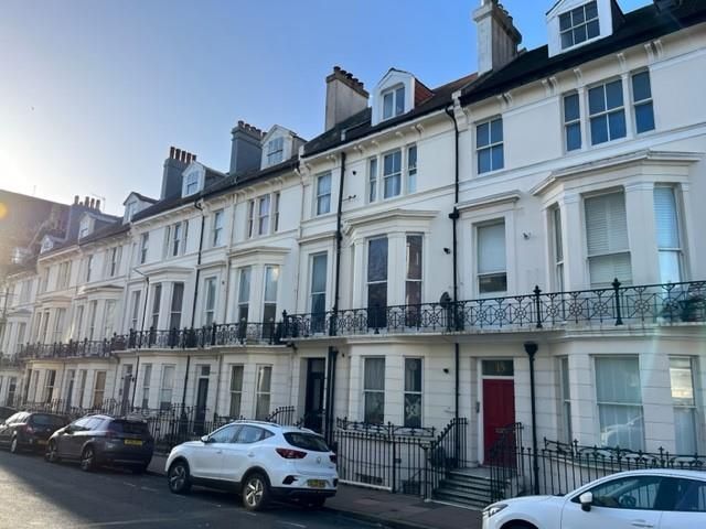 Studio to rent in Powis Road, Brighton BN1, £875 pcm - Zoopla