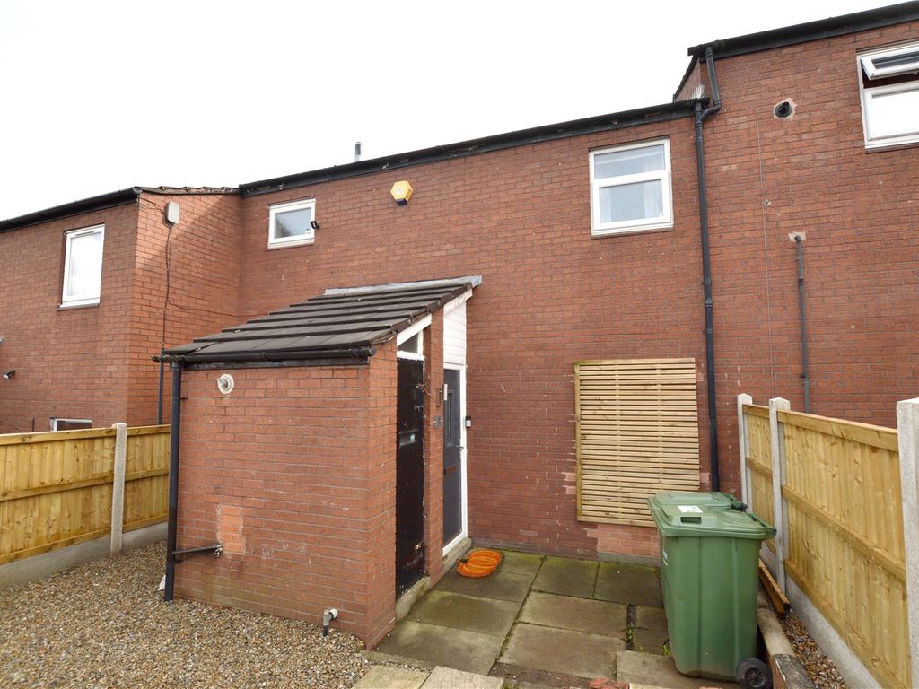 2 Bed Town House For Sale In Harrisons Avenue Stanningley Pudsey