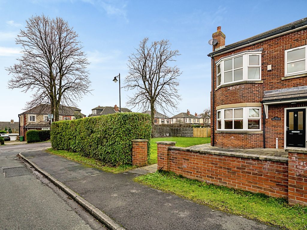 4 Bed Semi Detached House For Sale In Lynnfield Gardens Scholes Leeds