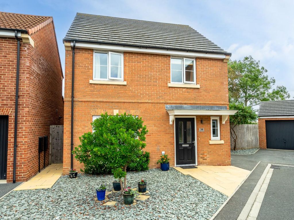 3 bed detached house for sale in Hardwicke Close, York YO26 - Zoopla