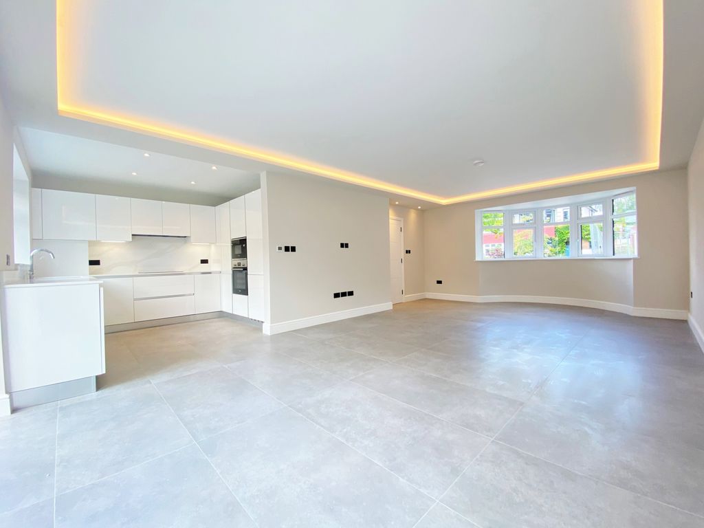 3 bed detached house for sale in Monkfrith Way, Southgate N14 - Zoopla