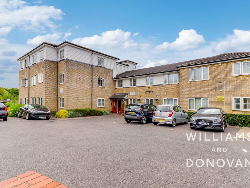 2 bed flat for sale in Hart Road, Benfleet SS7 - Zoopla