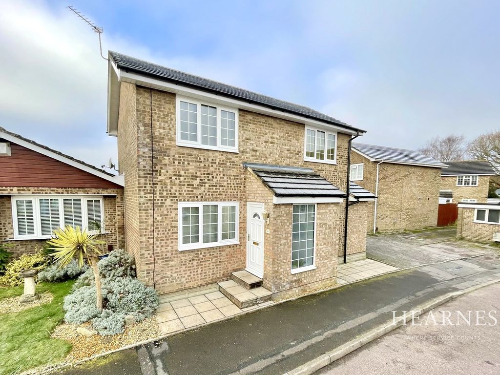4 Bed Link Detached House For Sale In Downton Close Muscliff
