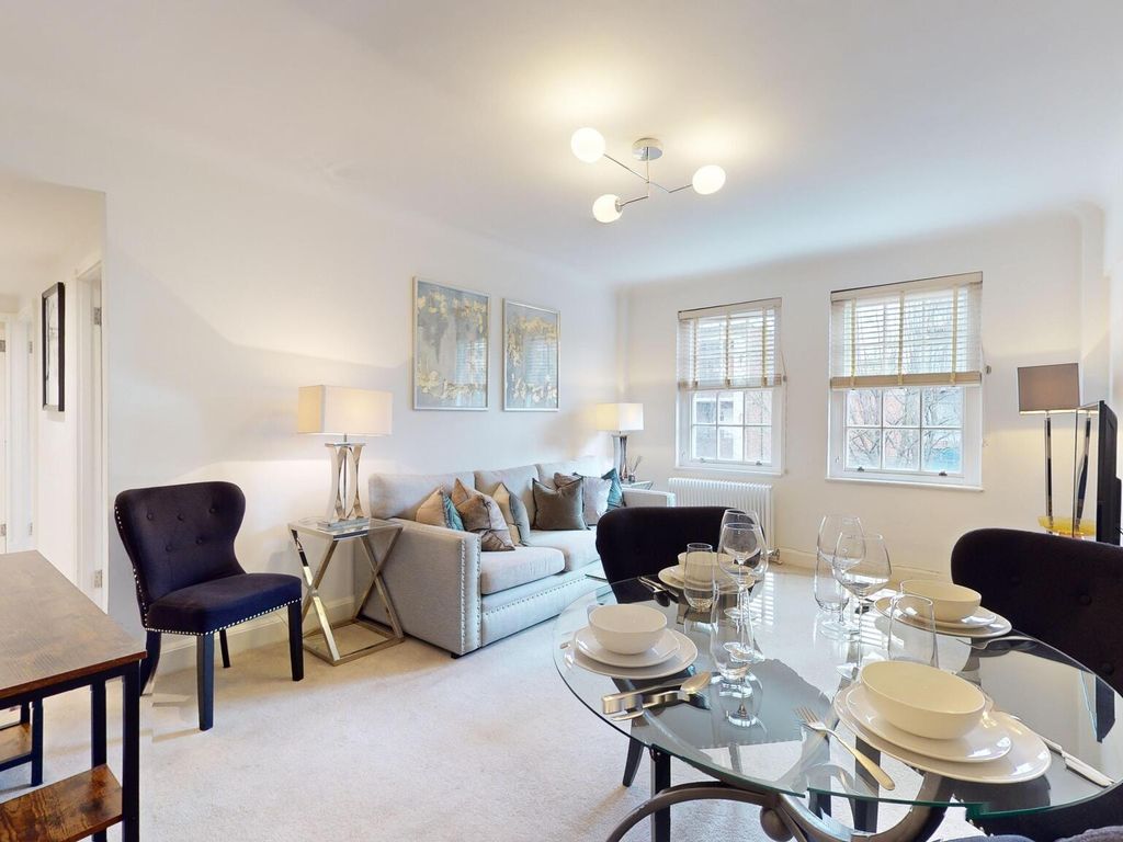 2 bed flat to rent in Fulham Road, London SW3, £3,900 pcm - Zoopla