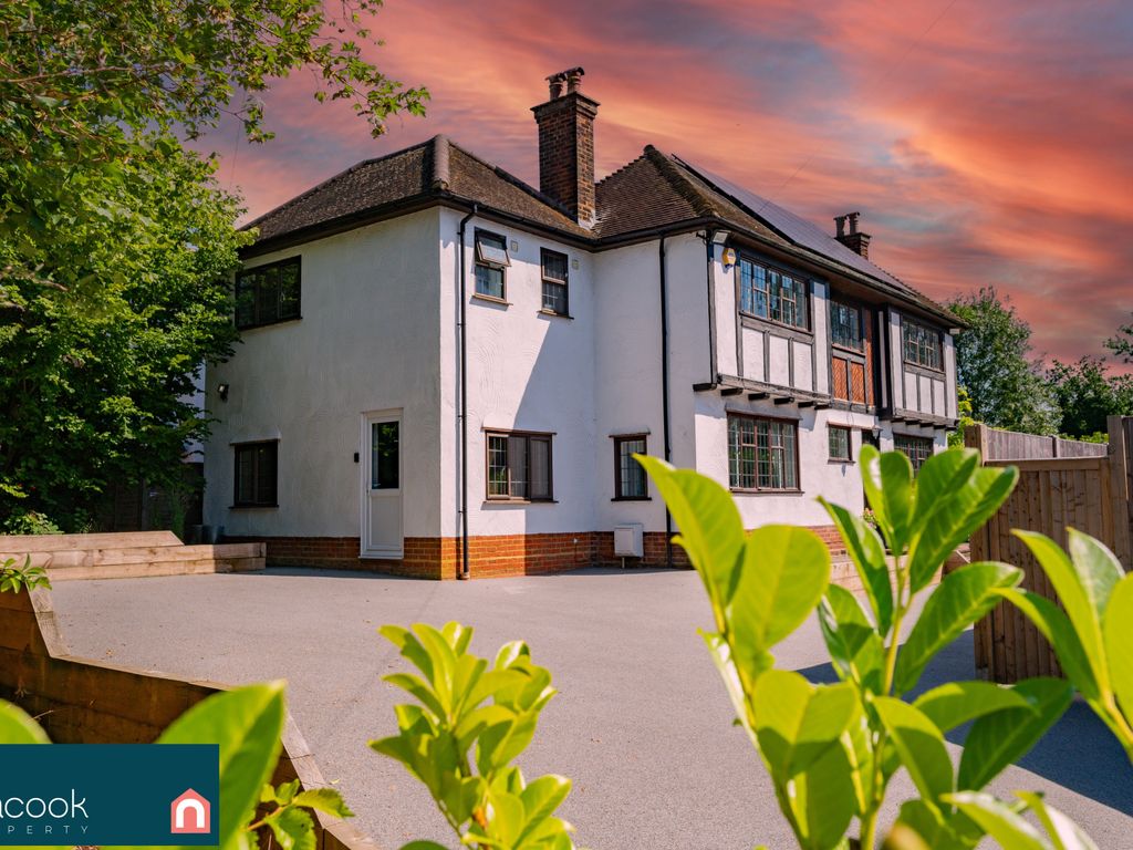 5 bed detached house for sale in Watling Street, Park St Albans AL2, £ ...