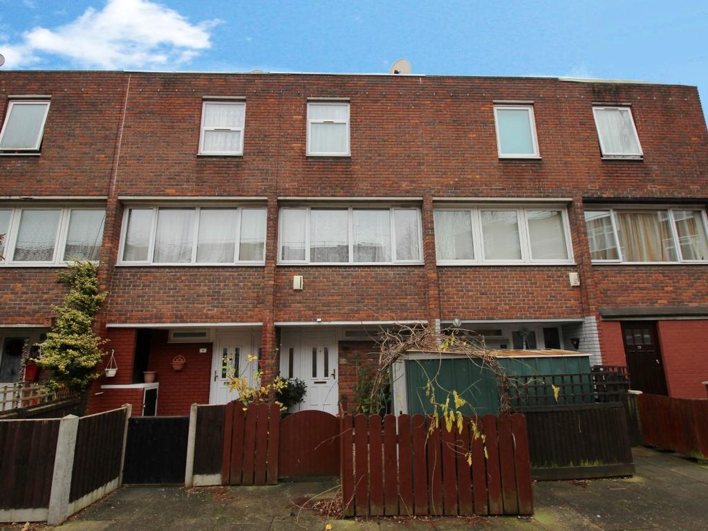 3 bed property to rent in Marshall Path, London SE28, £1,950 pcm - Zoopla