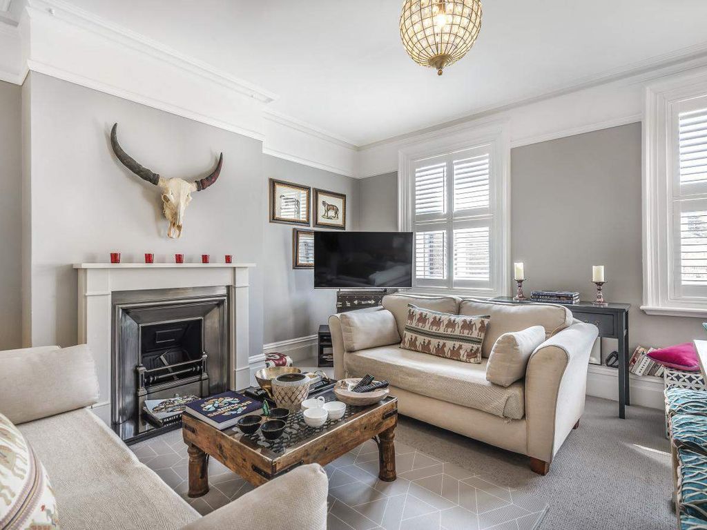 3 bed flat for sale in Salisbury Pavement, Dawes Road, Fulham SW6 - Zoopla