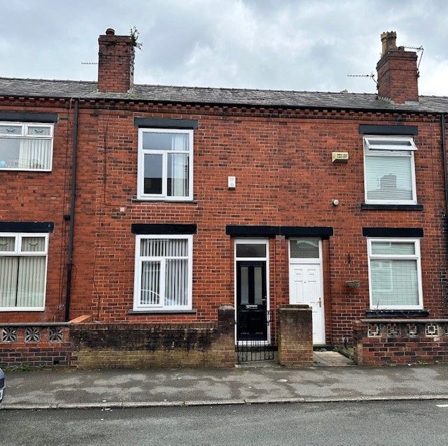 2 Bed Terraced House To Rent In Gordon Street Leigh Greater