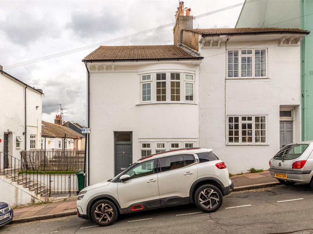2 bed end terrace house for sale in Southover Street, Brighton BN2 - Zoopla