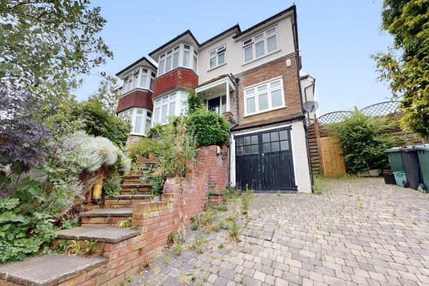 5 bed property to rent in Wood Lodge Lane, West Wickham BR4, £3,000 pcm - Zoopla