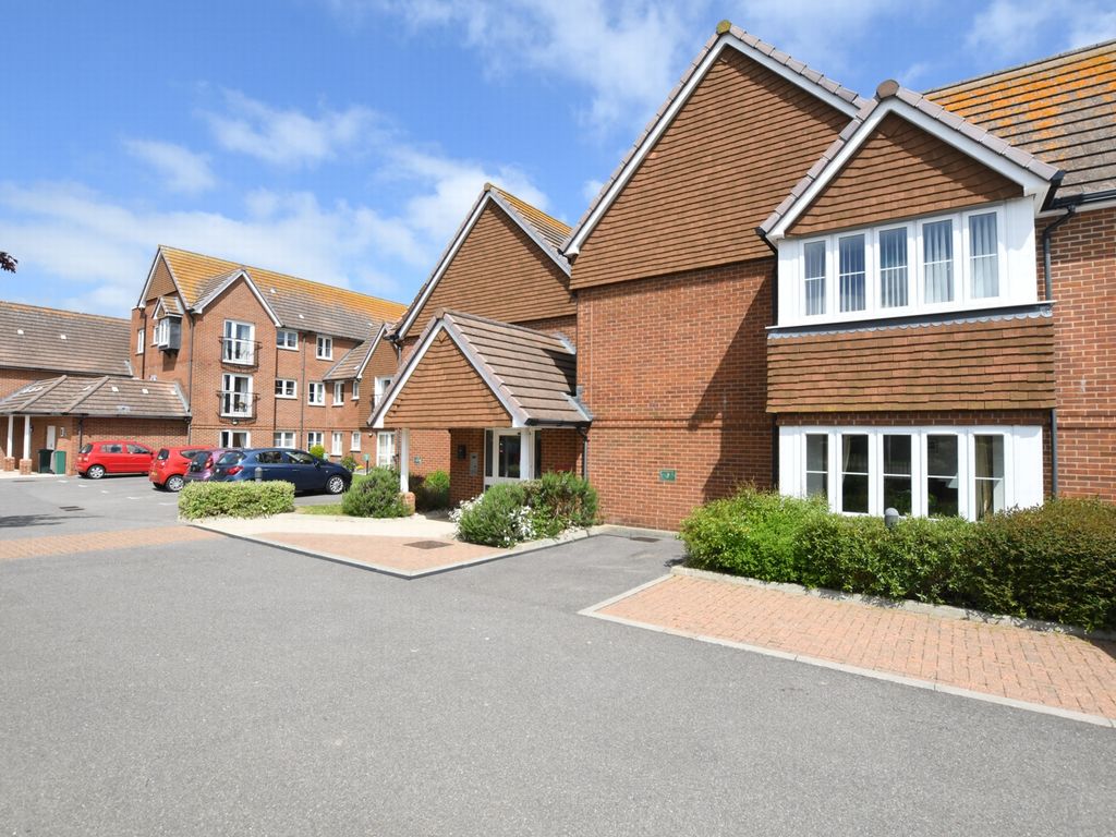 1 bed flat for sale in Manley Close, Whitfield CT16, £170,000 - Zoopla