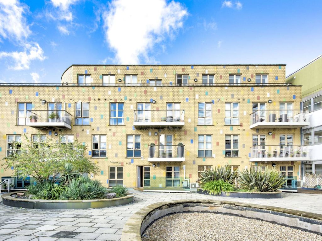 1 bed flat for sale in Farm Lane, Fulham Broadway, London SW6, £420,000 ...