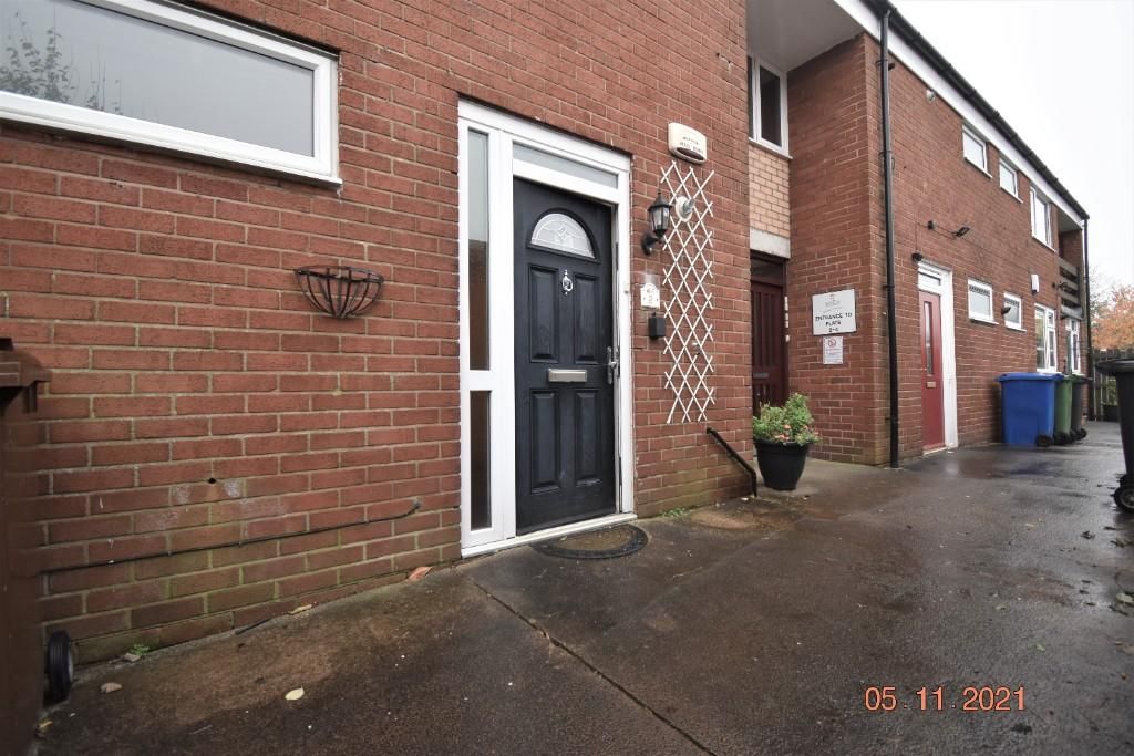 3 bed flat to rent in Hilton Place, Aspull, Wigan WN2 - Zoopla