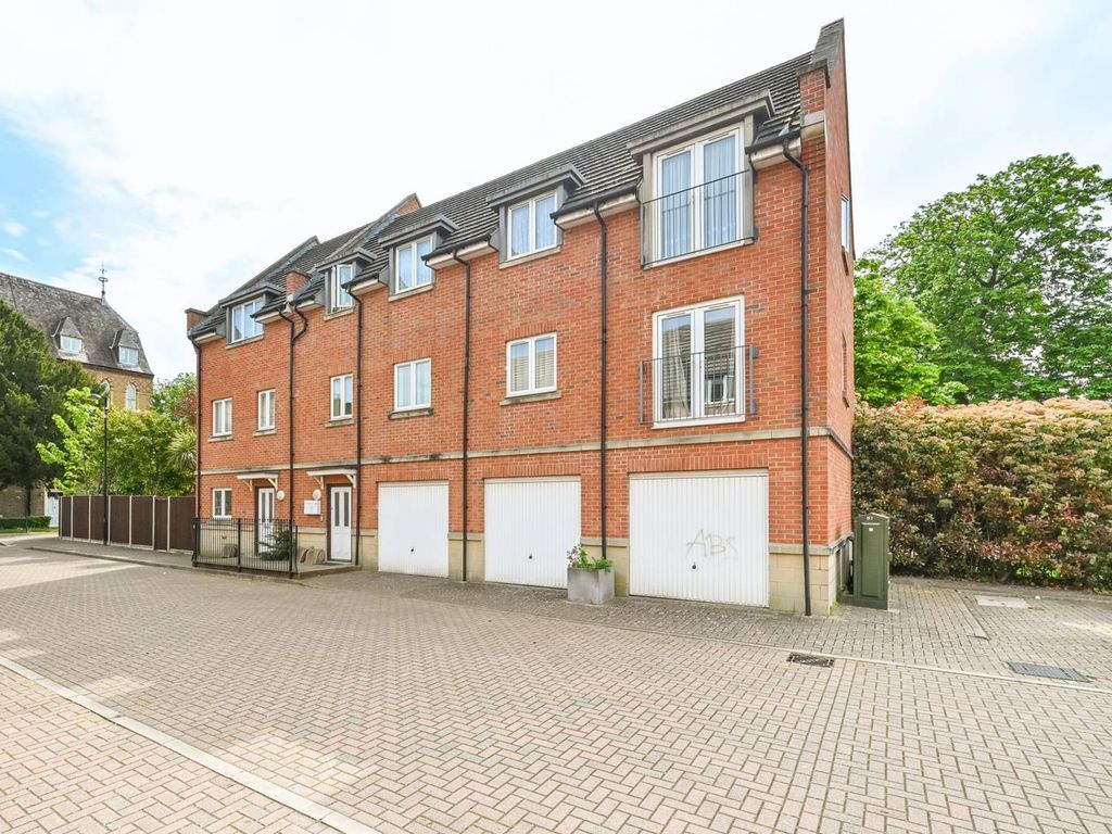 2 bed flat for sale in Academy Place, Isleworth TW7 - Zoopla