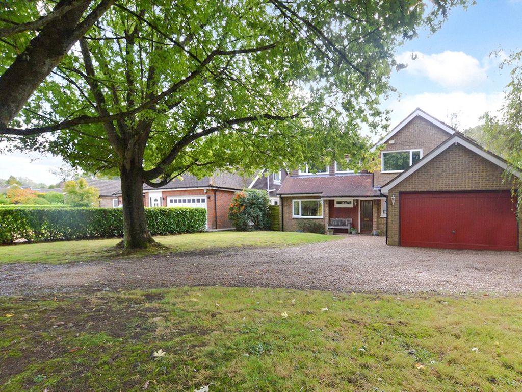 4 bed detached house for sale in Oakway, Studham, Dunstable LU6, £ ...